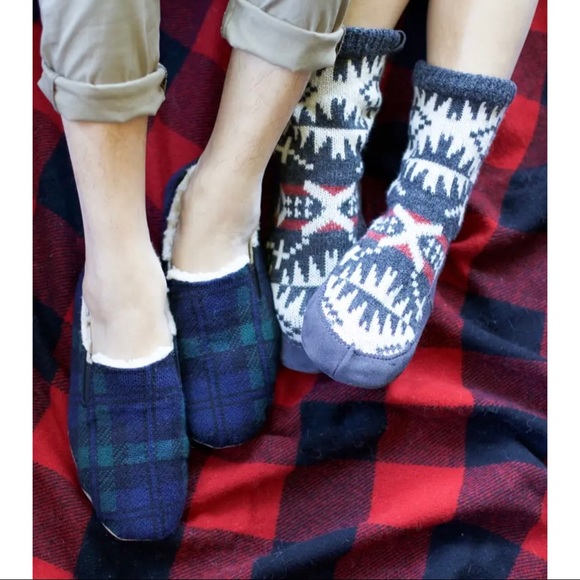 Pendleton | Shoes | New Pendleton Black Watch Plaid Nomad Slippers ...